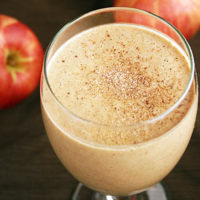 Apple Pie Smoothie – Haylie Pomroy